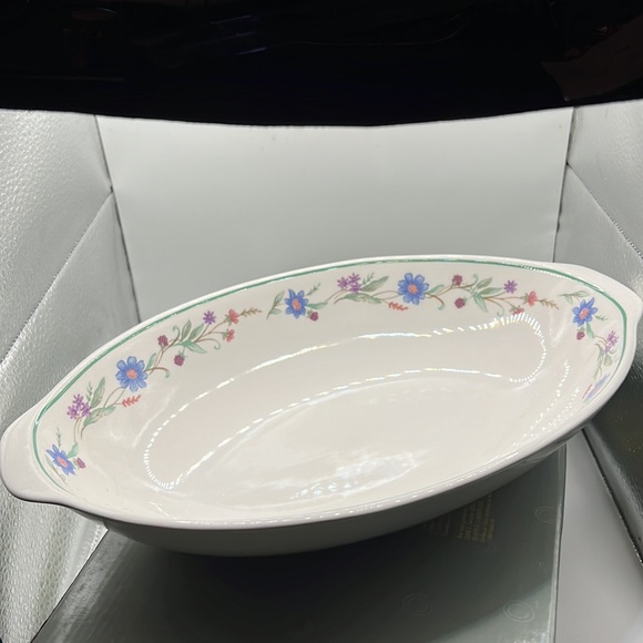 Oneida | Dining | Oneida Ava 2 Oval Serving Bowl Brand New In The Box ...